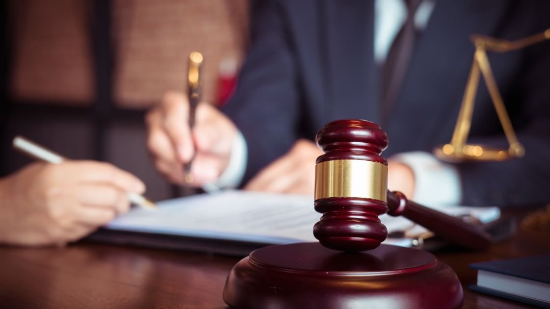 How Much Does A Clemency Lawyer Cost: A Complete Guide